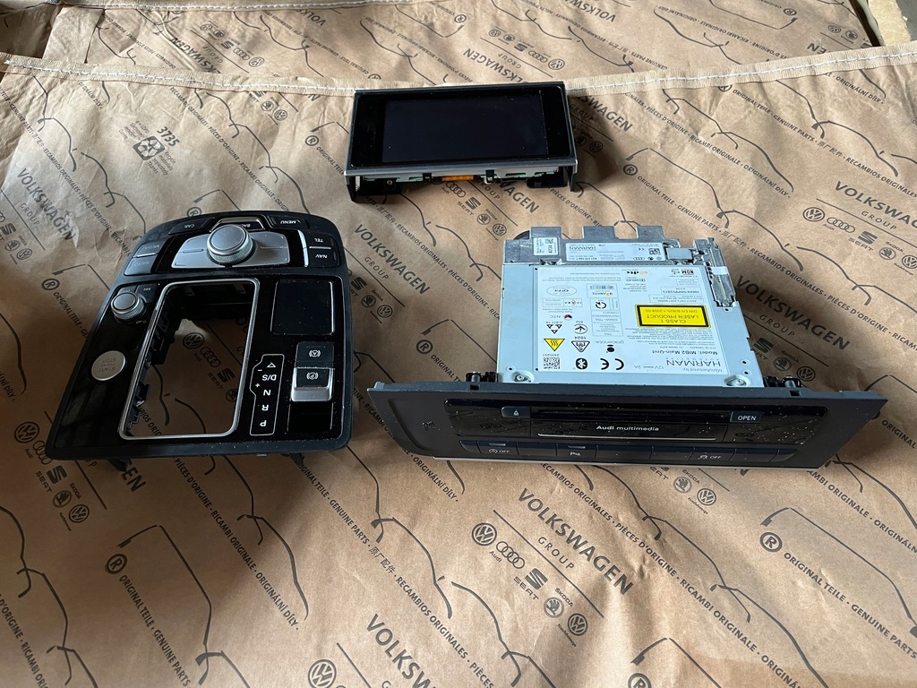 AUDI A6 C7 LIFT NAWIGACJA CZYTNIK PANEL MMI MIB2 - 13924795633 ...