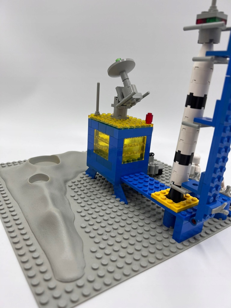Lego Classic Space 920, Alpha-1 Rocket Base - 13065726625 - oficjalne ...