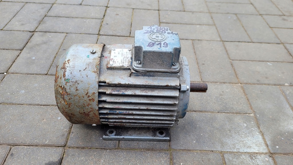 Silnik elektryczny VEM 1.1KW 2800 obrotów 220V 380 - 7708687388 - oficjalne archiwum Allegro