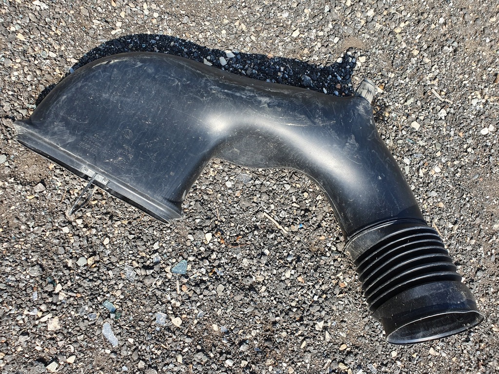 Volvo FMFH rura filtra powietrza 22208168 - 8357136195 - oficjalne ...