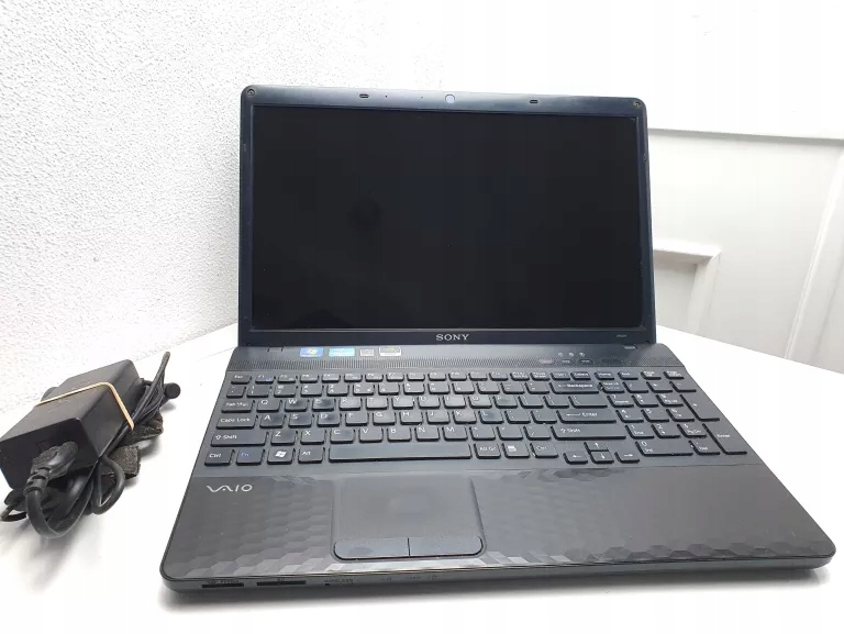 LAPTOP SONY VAIO PCG-71811M 8GB/500GB/ŁAD - 14751001517 - oficjalne archiwum Allegro