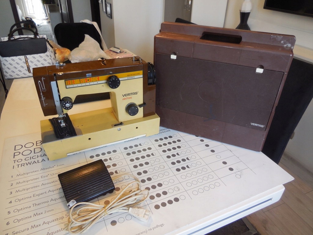 Veritas Textima 8014 /4106 maszyna do szycia germany walizka akcesoria ...