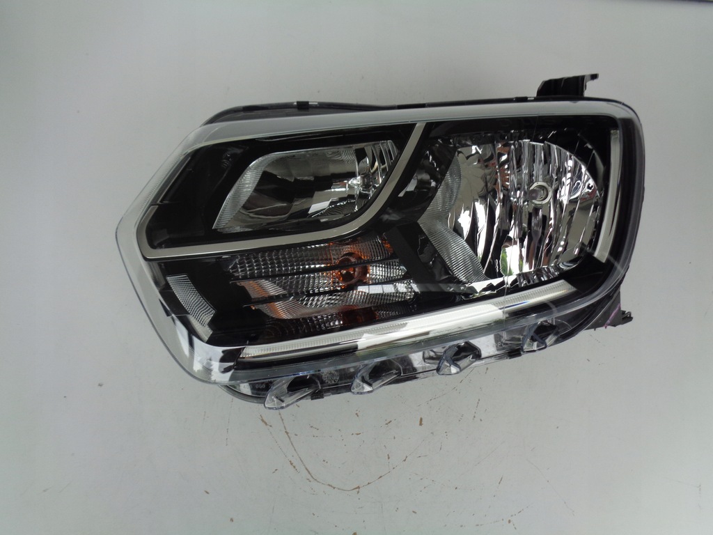 LAMPA LEWA REFLEKTOR DACIA DUSTER II 17- LED - 12459878044 - oficjalne ...