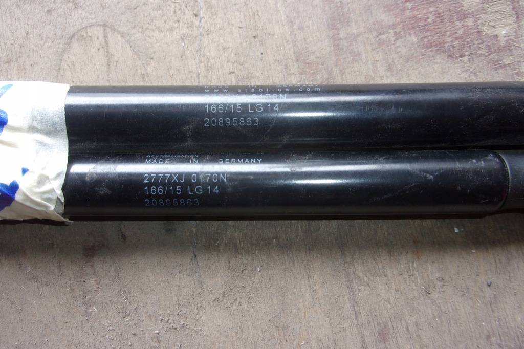 SIŁOWNIK ŁÓŻKA SCHOWKA VOLVO FH 4 20895863 - 7459683085 - oficjalne ...