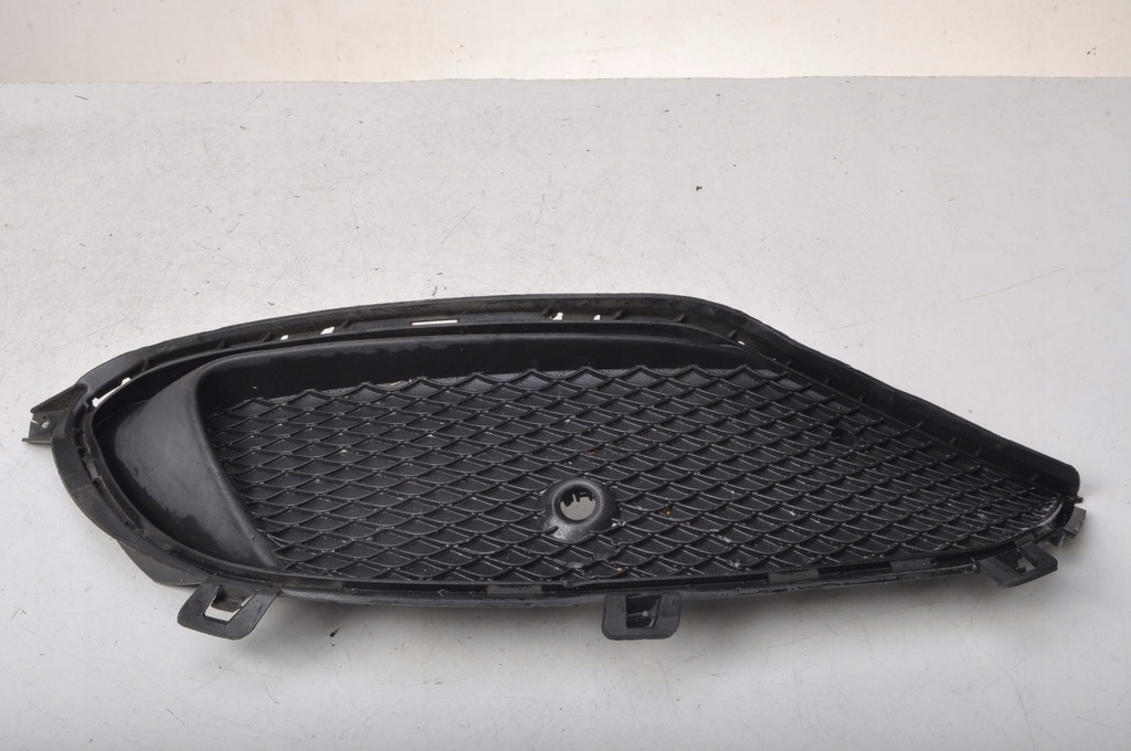 MERCEDES W117 KRATKA ZDERZAKA HALOGENU PRAWA A1178857600 - 14488571522 ...