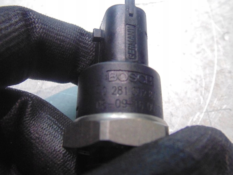 YARIS 1.4 D4D CZUJNIK CIŚNIENIA PALIWA 0281002871 - 7773658537 ...