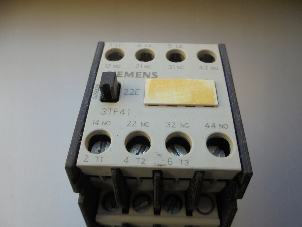 Купить КОНТАКТОР SIEMENS 3TF41 22E 220V 20A 5.5KW 3 ШТ.: отзывы, фото и ...