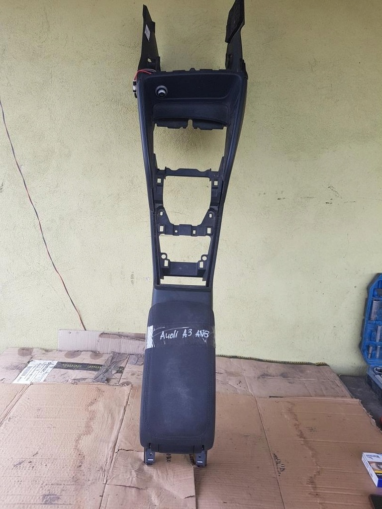 GNIAZDO USB TUNEL AUDI A3 8V 81A035736 - 14511912412 - oficjalne ...