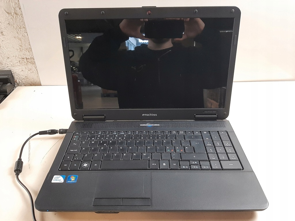 Emachines E527 (2131686) - 15142384333 - oficjalne archiwum Allegro