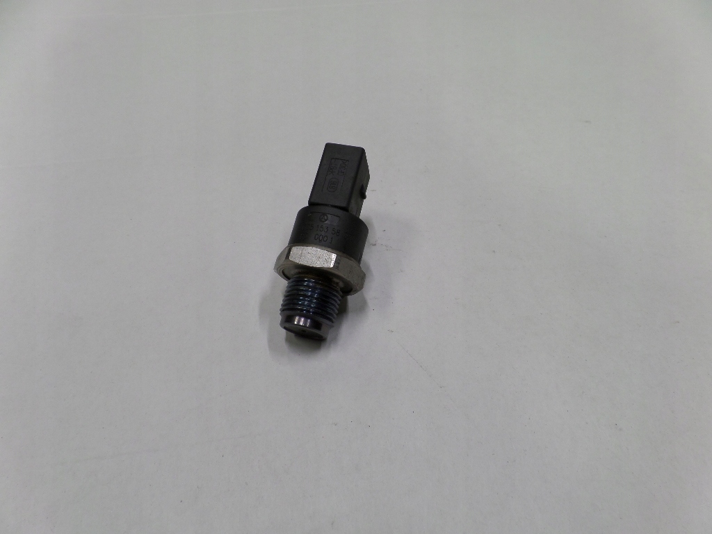 MERCEDES W209 2.7 CDI CZUJNIK CIŚNIENIA PALIWA - 13397616226 ...