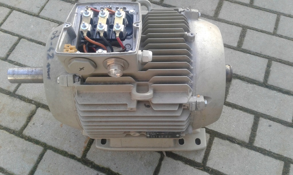 SILNIK ELEKTRYCZNY SIEMENS 15KW 1475 OBR/MIN - 8746751260 - oficjalne archiwum Allegro