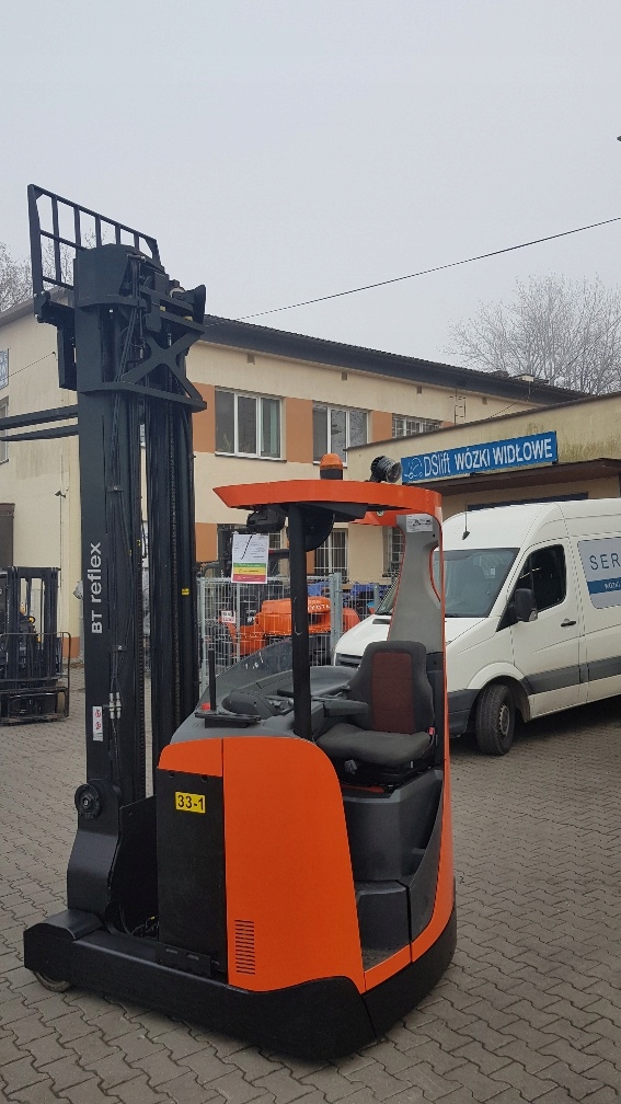 Wózek widłowy wysokiego składowania BT RRE140 2015 - 8725811461 ...