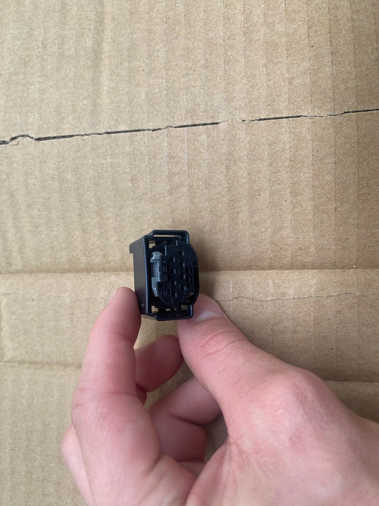 MERCEDES WTYCZKA KOSTKA Radaru A2105404581 W118 W166 W177 W205 W212 ...