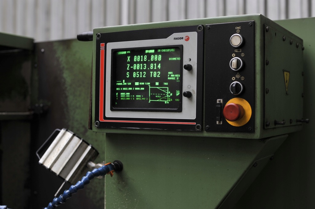Купить Токарный станок с ЧПУ - FAT TUR 560 MN Fagor 800T: отзывы, фото ...