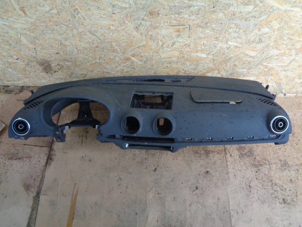 AUDI A3 8V DESKA ROZDZIELCZA KONSOLA WYSTRZELONA - 9013175716 - oficjalne archiwum Allegro