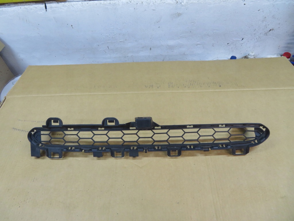 KRATKA ŚRODKOWA GÓRNA BMW X5 F15 M-PAKIET - 13402430251 - oficjalne ...