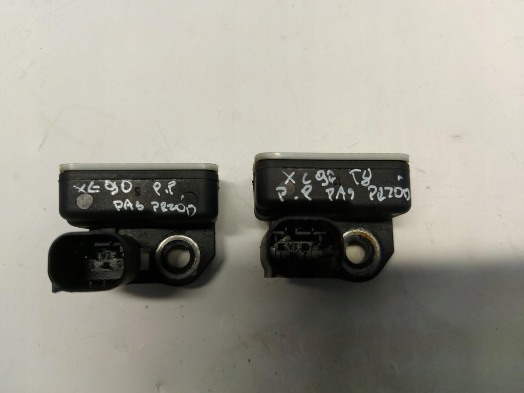 Volvo XC90 II LIFT T8 czujnik zawieszenia lewy lub prawy 31360710 ...