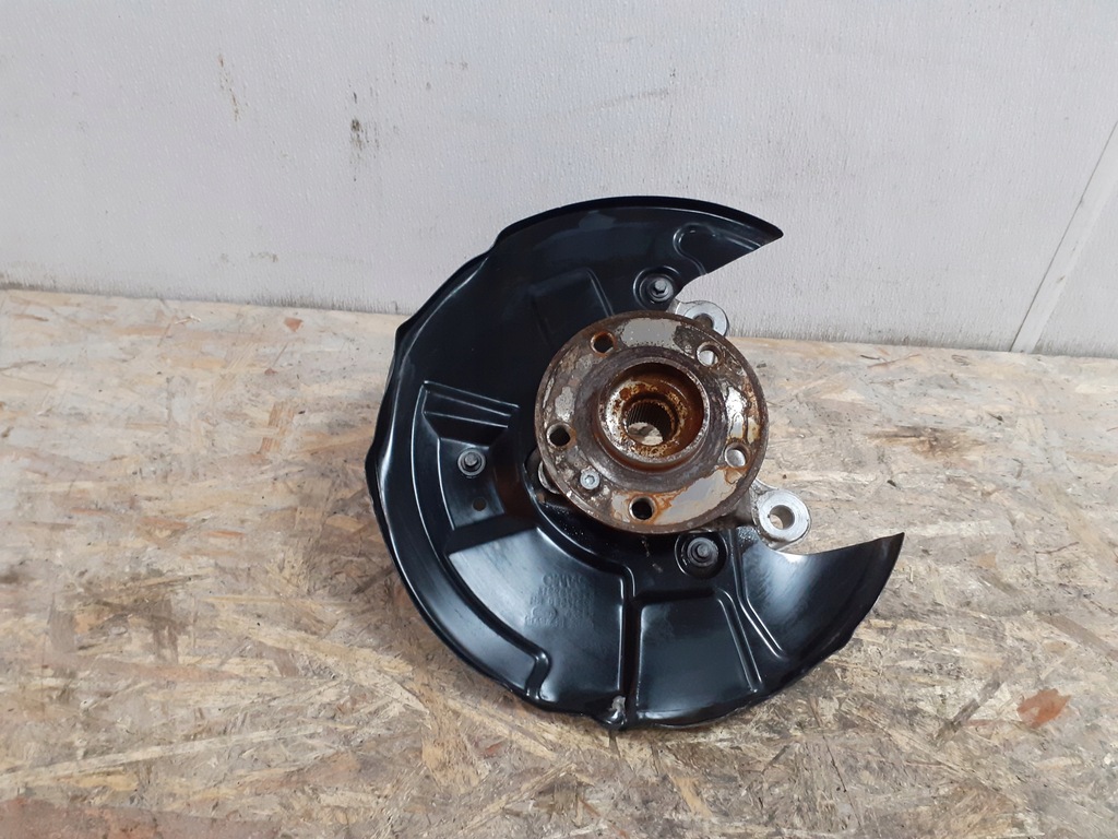 VOLVO XC40 ZWROTNICA PIASTA PRAWY PRZÓD 32221857 - 13028705361 ...