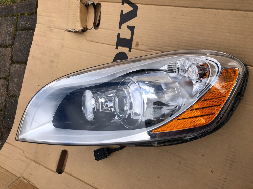 volvo xc60 lampa xenon - 13877257910 - oficjalne archiwum Allegro