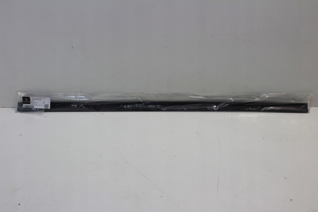 LISTWA USZCZELKA DRZWI LEWE MERCEDES GLB 247 NOWA A2477273101 ...