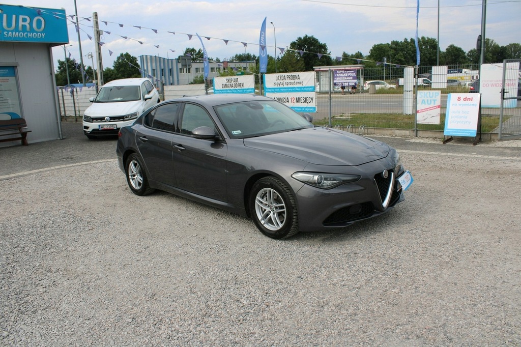 Alfa Romeo Giulia F-Vat salon-pl,niski przebieg,gw - 14068051635 ...