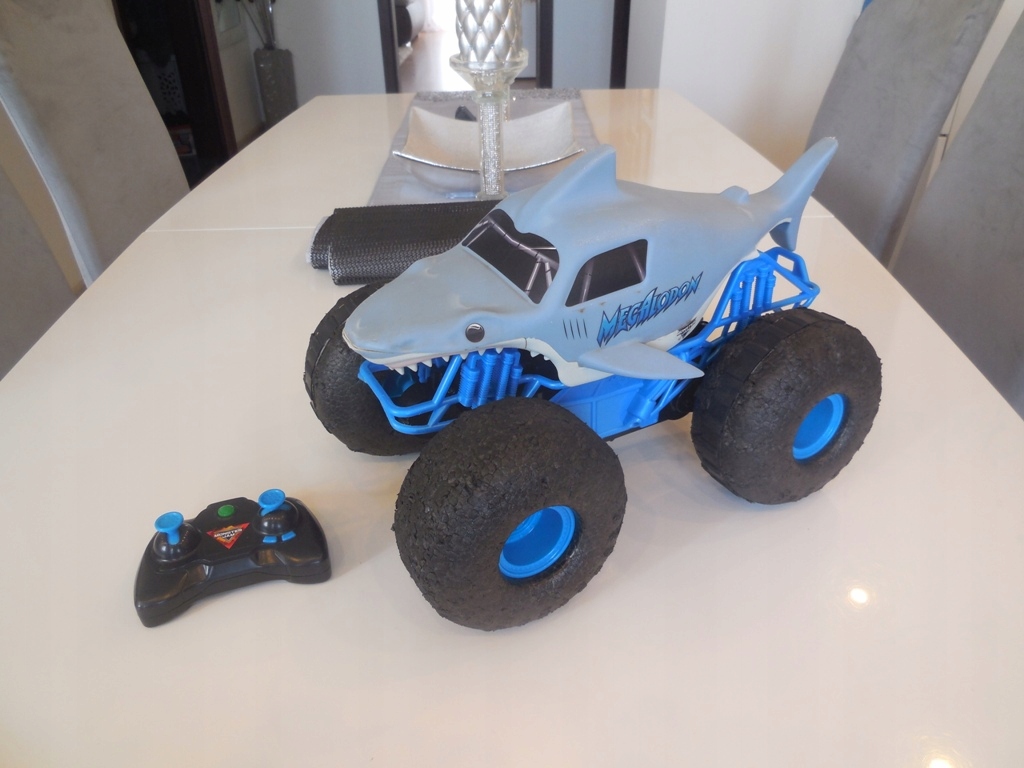RC Monster Jam Megalodon Storm sterowany2.4Ghz AKU - 10748001340 ...
