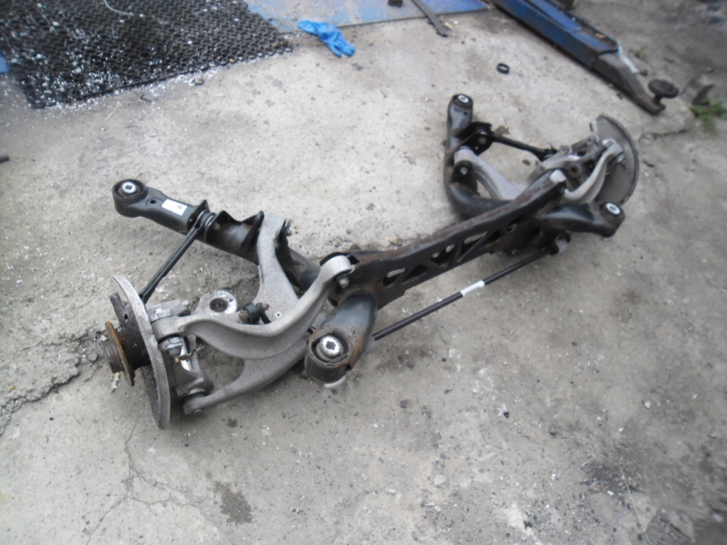 ZAWIESZENIE WÓZEK WAHACZ piast AUDI A4 B8 70tys.km - 12753302179 - oficjalne archiwum Allegro