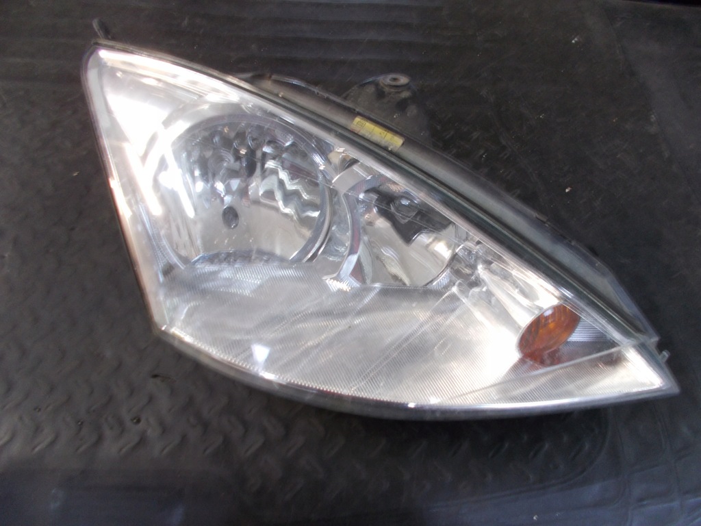 LAMPA PRAWA PRZEDNIA FORD FOCUS MK1 EUROPA - 13178326006 - oficjalne ...