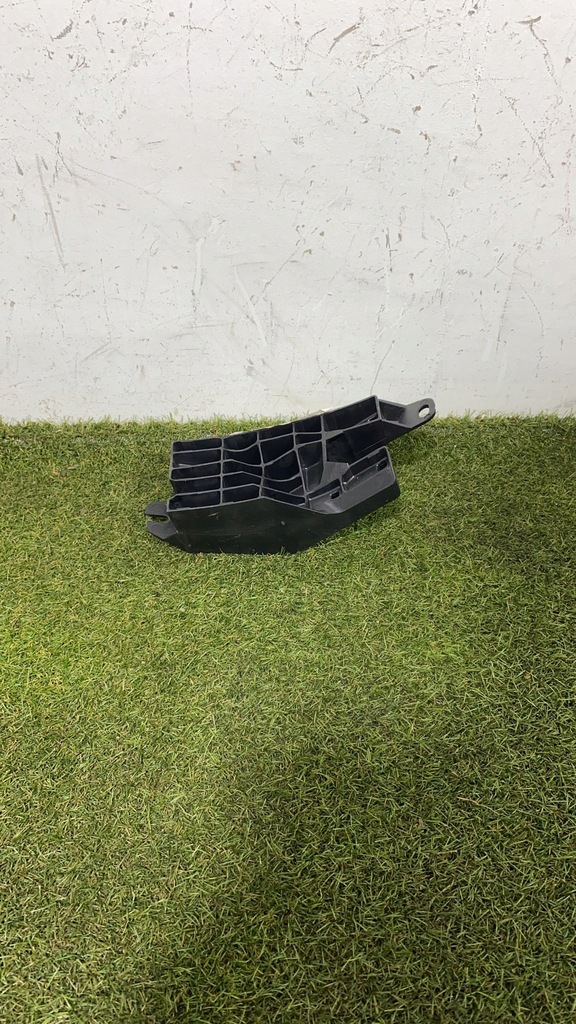 Wspornik Mocowanie Pasa Lewy Mercedes CLA W117 16R - 11686025767 ...