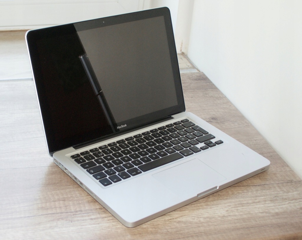 APPLE MACBOOK PRO 7.1 13.3'' C2D 6GB 128GB GF 320M - 12652897375 ...