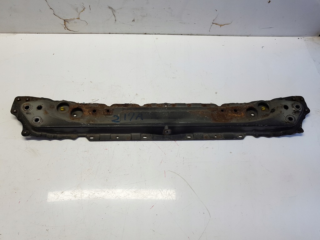 LEXUS IS300H IS III wspornik mocowanie pas belka - 13024348642 ...