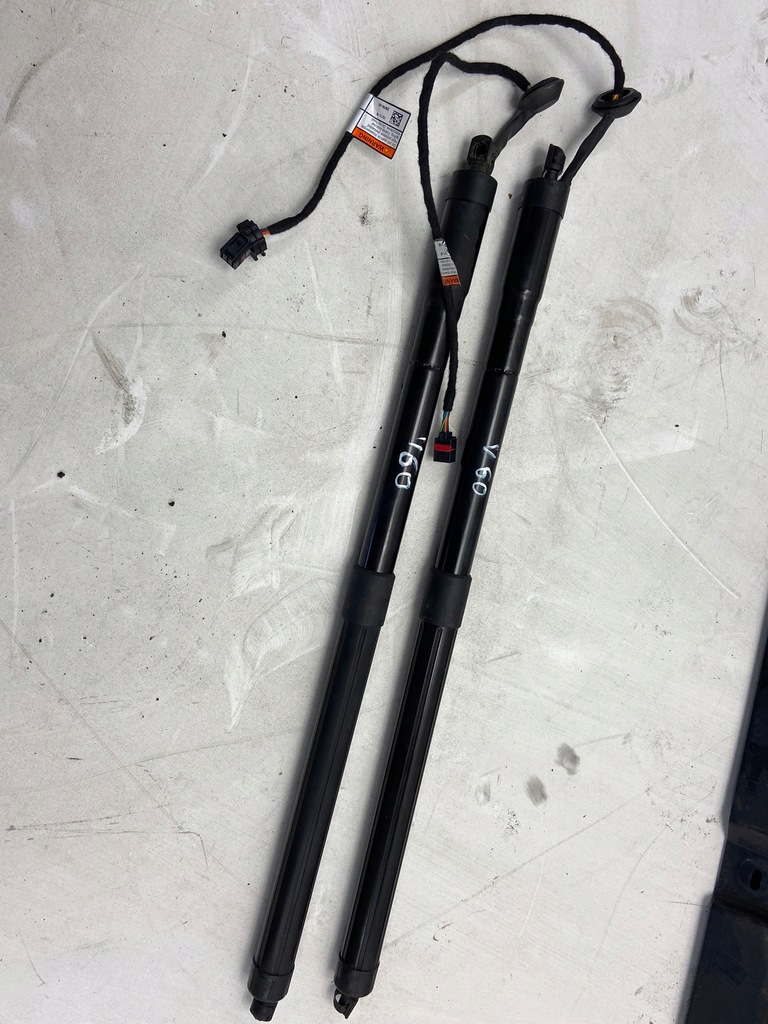 VOLVO V60 KOMBI 2.0D SIŁOWNIK ELEKTRYCZNY KLAPY BAGAŻNIKA 32296298 ...