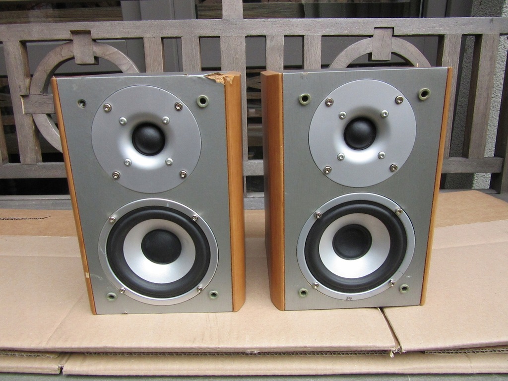 Kolumny głośniki SONIQ 202 + SONIQ 303 100 +100 Watt Made in Sweden ...