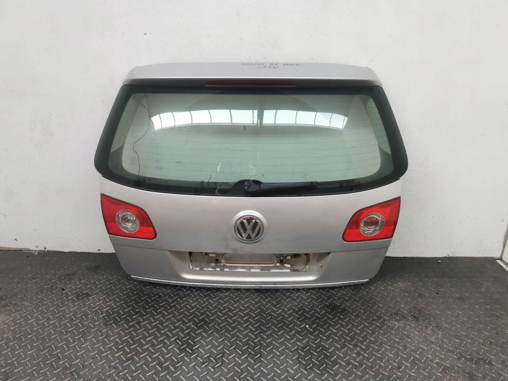 KLAPA TYŁ VW PASSAT B6 KOMBI KOD LAKIERU LA7W - 13683887414 - oficjalne ...