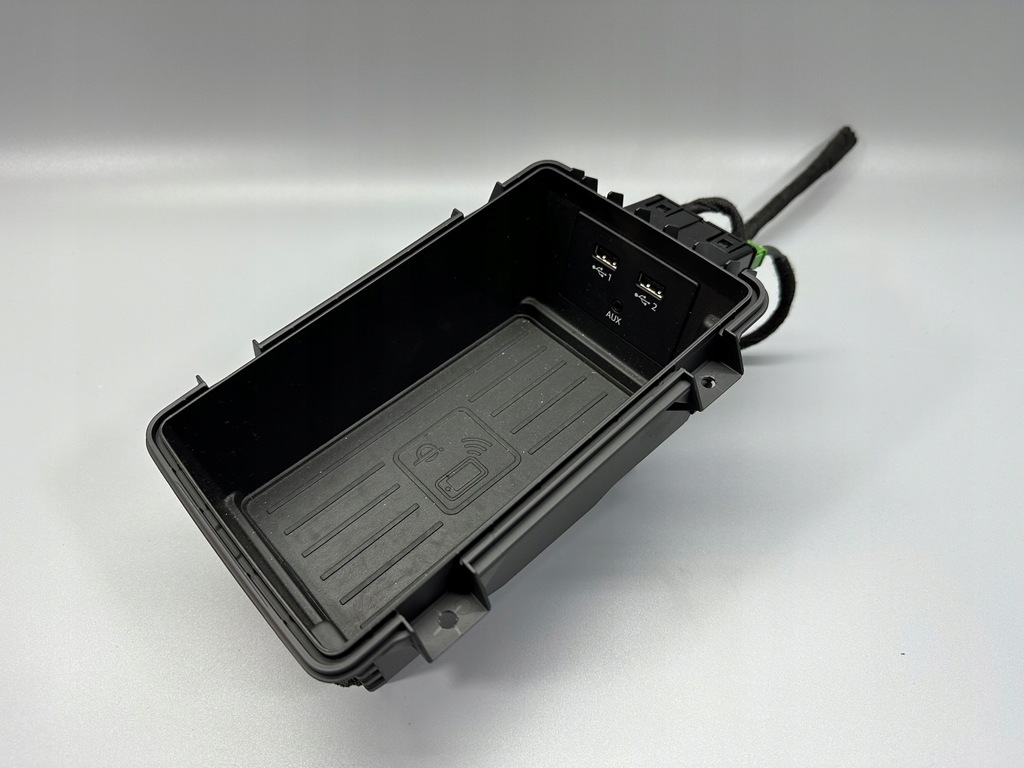 AUDI A3 8V LIFT ŁADOWARKA INDUKCYJNA PORT USB AUX - 12642620179 ...