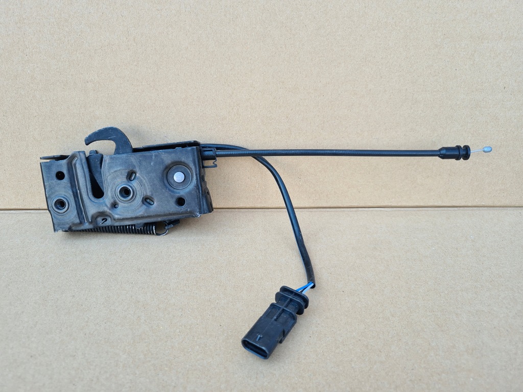 LEWY ZAMEK MASKI VOLVO S60 III 2019-2023 - 12480804291 - oficjalne ...