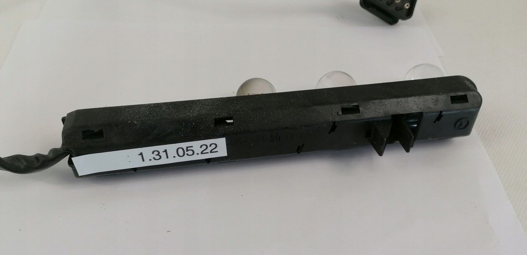 OPRAWA ŻARÓWEK LAMPY TYŁ PRAWA MERCEDES W124 KOMBI - 12223931453 ...