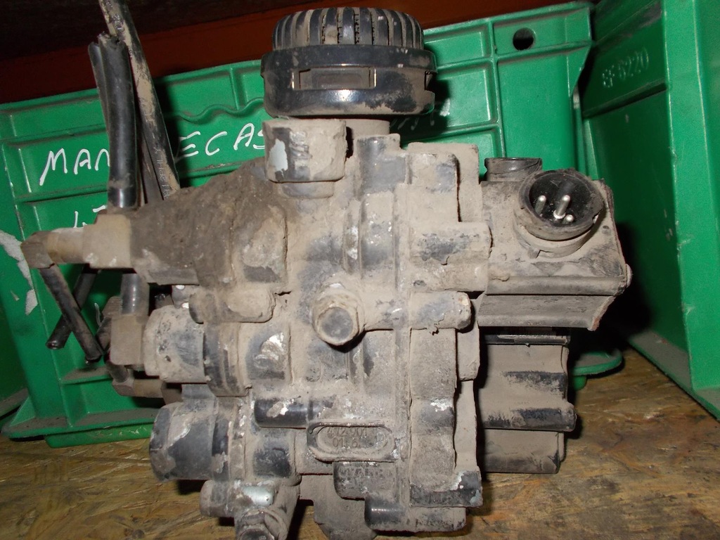 Zawór ECAS MAN TGA TGL F2000 Low-deck - 7146877877 - oficjalne archiwum ...