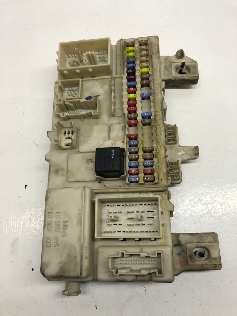 MODUŁ SKRZYNKA BEZPIECZNIKÓW VOLVO 30728906 - 11413677586 - oficjalne ...