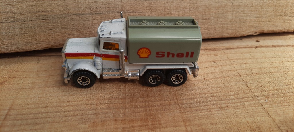 ZABAWKA PRL RESORAK MATCHBOX PETERBILT SHELL 19818 - 12440379056 ...