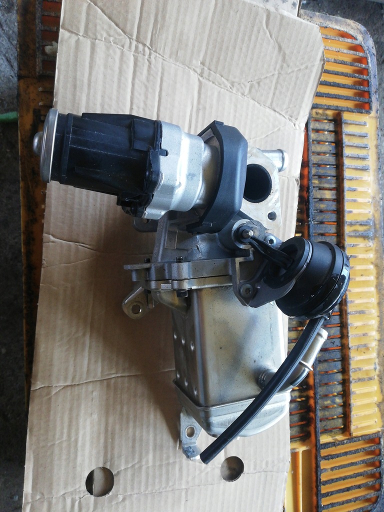 VOLVO XC90 ZAWOR EGR CHLODNICZKA 2.0D 19R - 12454792943 - oficjalne ...