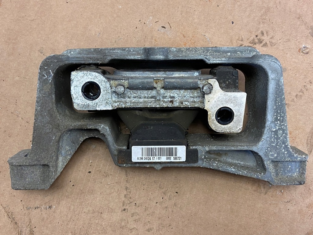 MERCEDES A45 AMG ŁAPA SILNIKA A2462402417 - 11828919076 - oficjalne ...