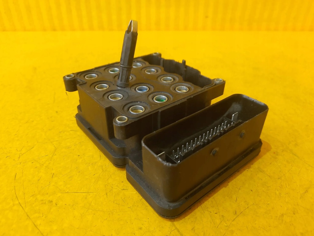 Mercedes W204 STEROWNIK POMPY ABS A2045453932 - 14080671112 - oficjalne ...