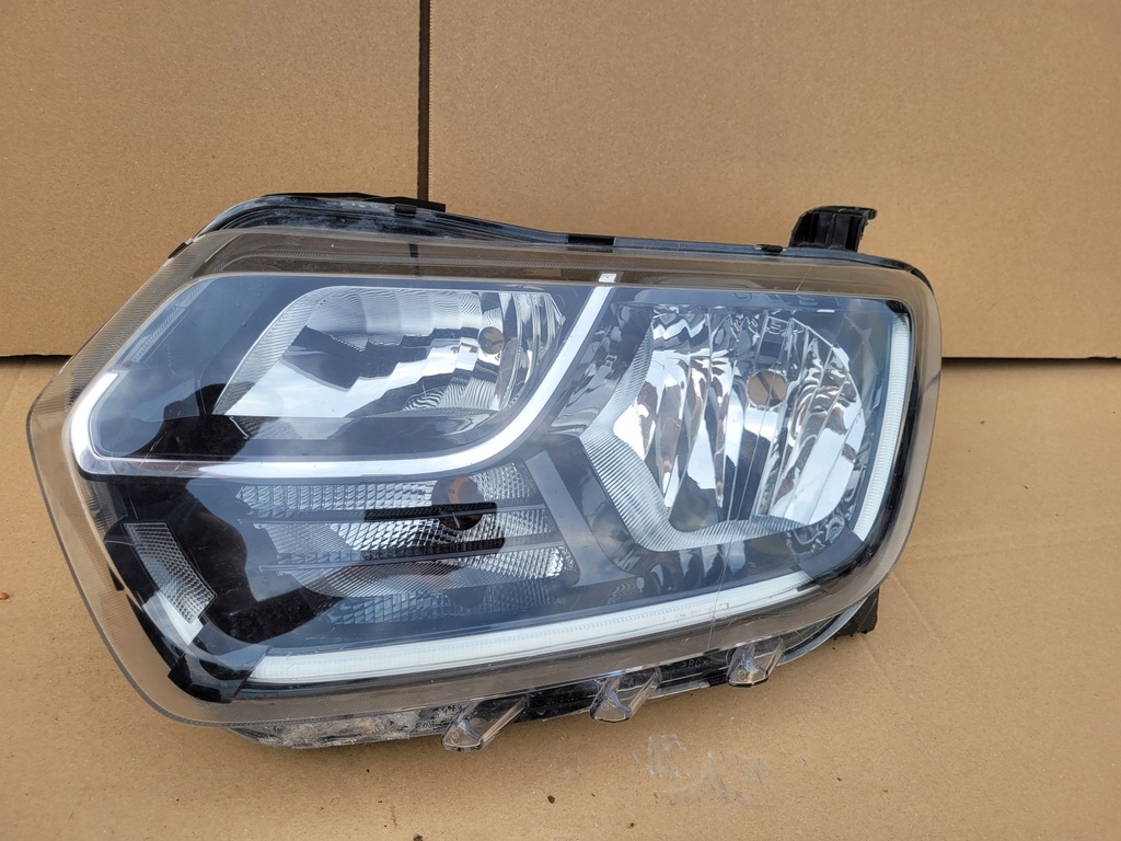 LAMPA LEWA PRZÓD DACIA DUSTER II 260609367R - 14023683687 - oficjalne ...