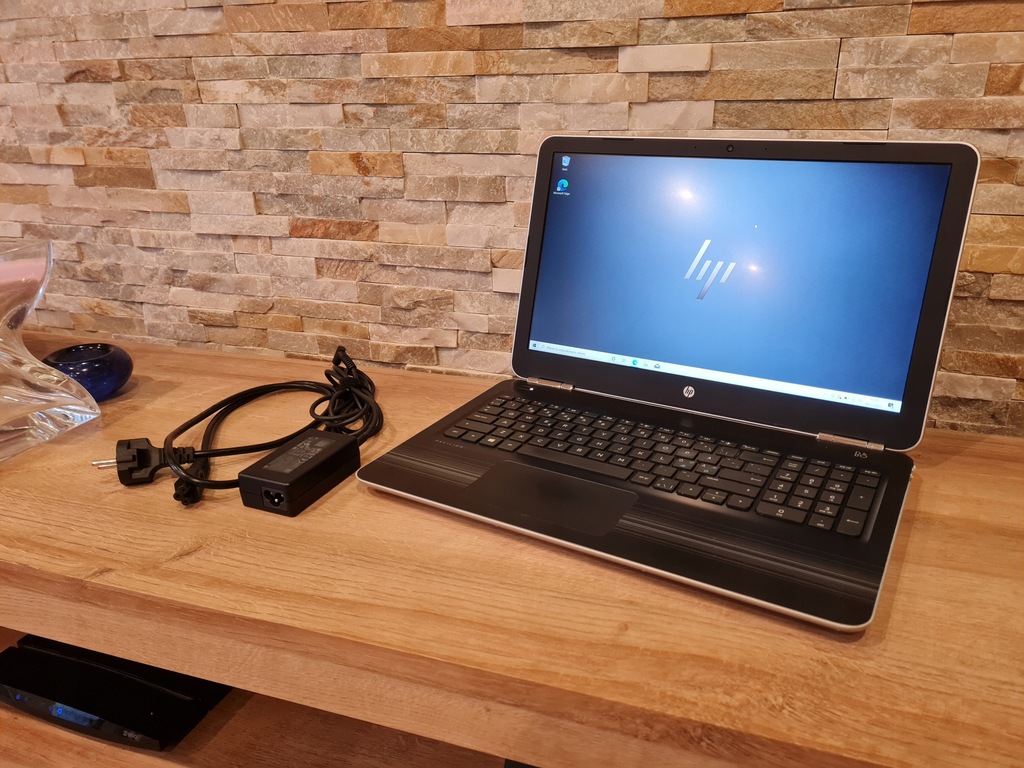 HP Pavilion 15 AMD A9/Radeon R7 340 8GB RAM/256SSD - 11625872538 ...