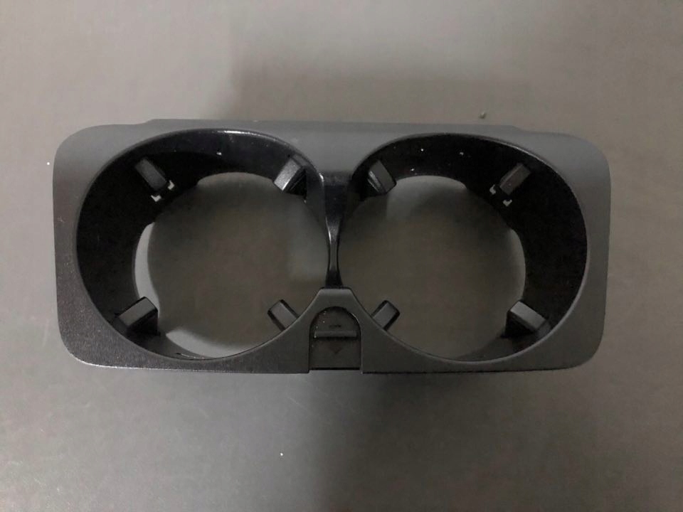 MERCEDES W205 UCHWYT STOJAK NA KUBKI A2056800691 - 9968053597 ...