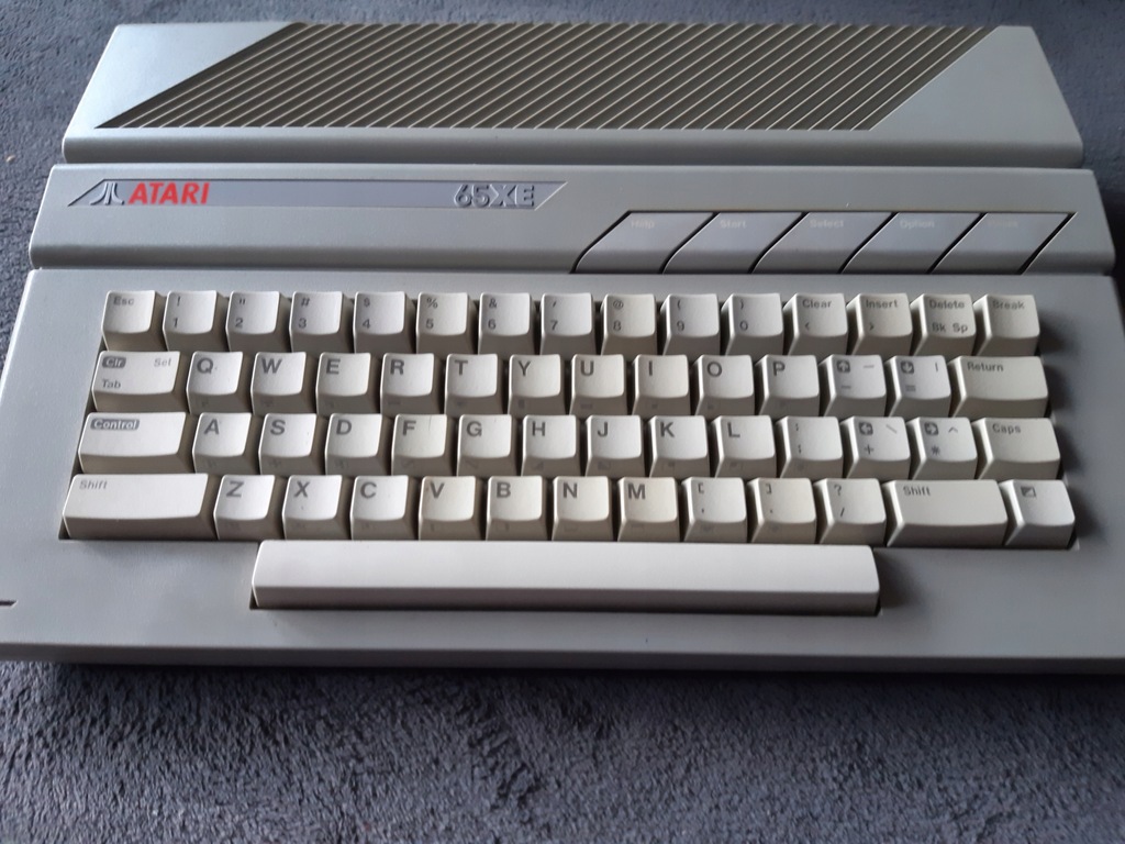 Komputer Atari 65XE - 12244117375 - oficjalne archiwum Allegro