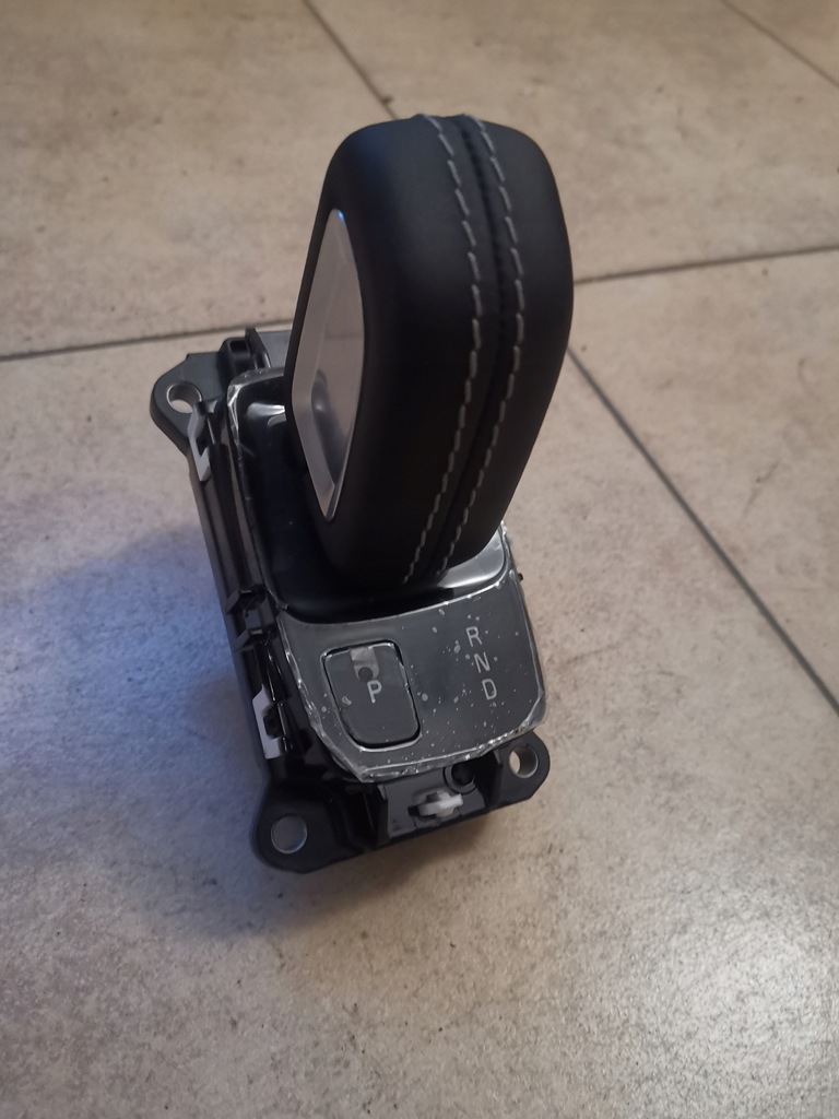 VOLVO XC40 WYBIERAK GAŁKA ZMIANY BIEGÓW - 13273755736 - oficjalne ...