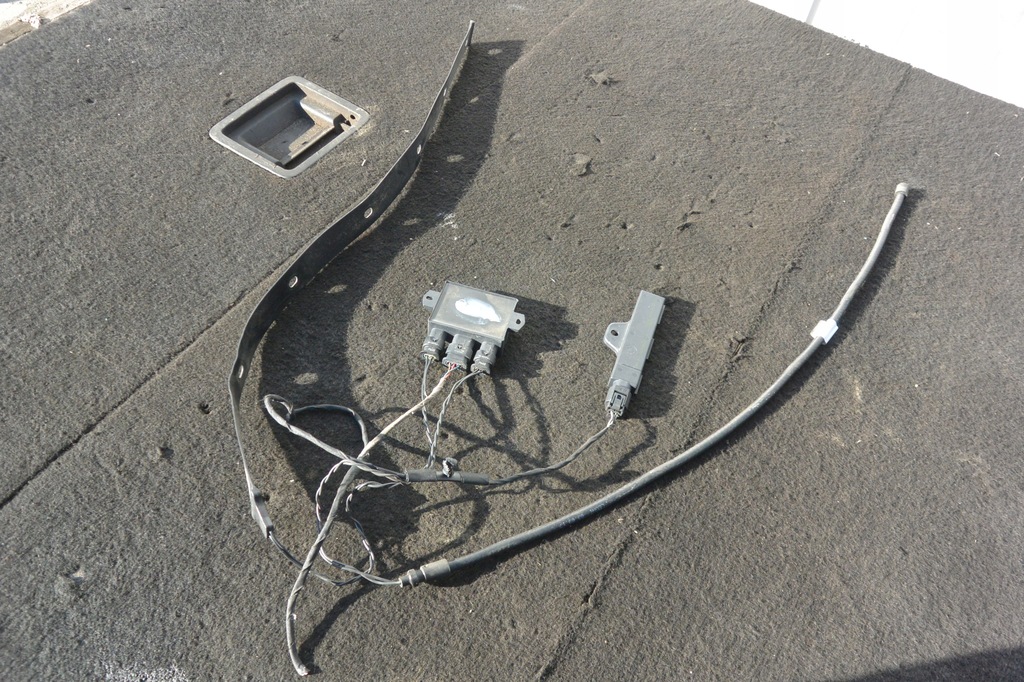 CZUJNIK ANTENA SMART OPENER CZYTNIK KPL BMW F30 LIFT - 14744129216 ...