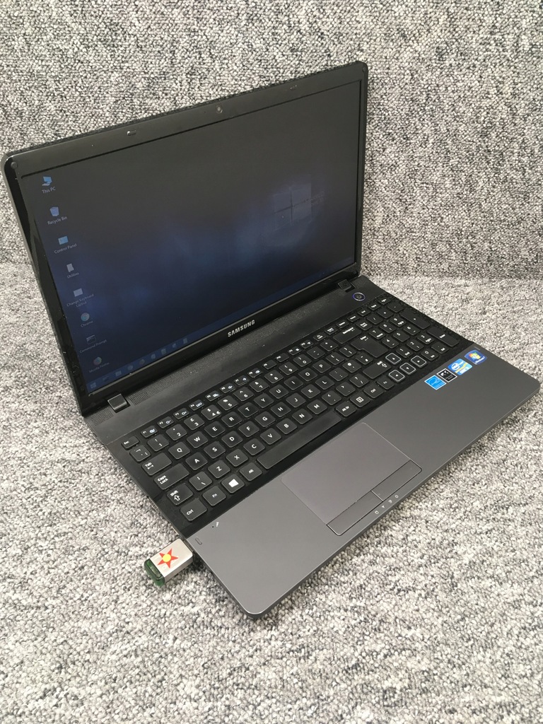 SAMSUNG NP300E5C 2x2,4GHZ 15,6'' 500GB HDD DP12 - 9194257947 ...